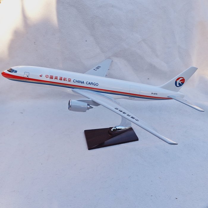 China Cargo - Model plane - Boeing 777F | Barnebys