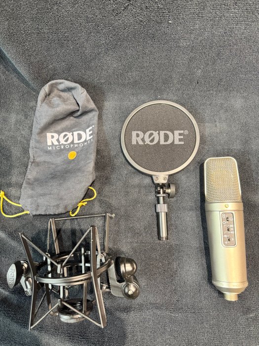rode - NT2-A Multi-pattern Large-diaphragm Condenser microphone | Barnebys