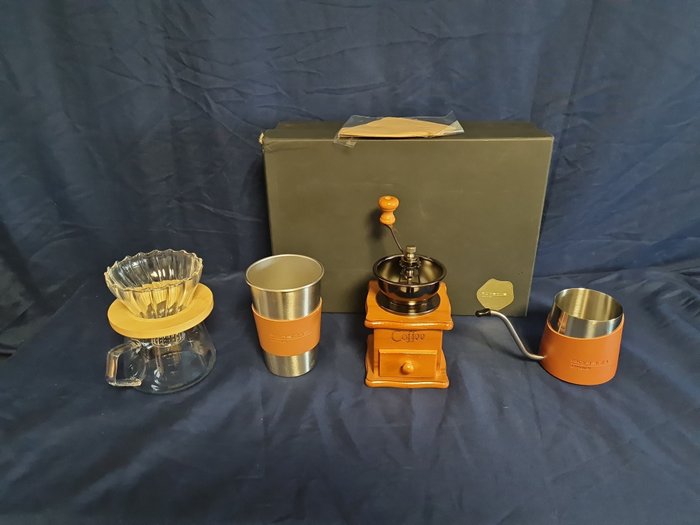 Porsche coffee set - Porsche | Barnebys