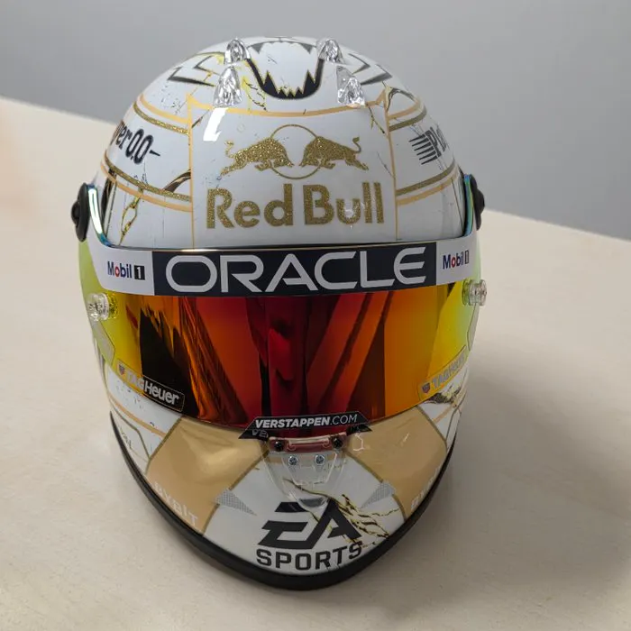 Red Bull Racing - Max Verstappen - 2024 - Scale 1/2 helmet | Barnebys