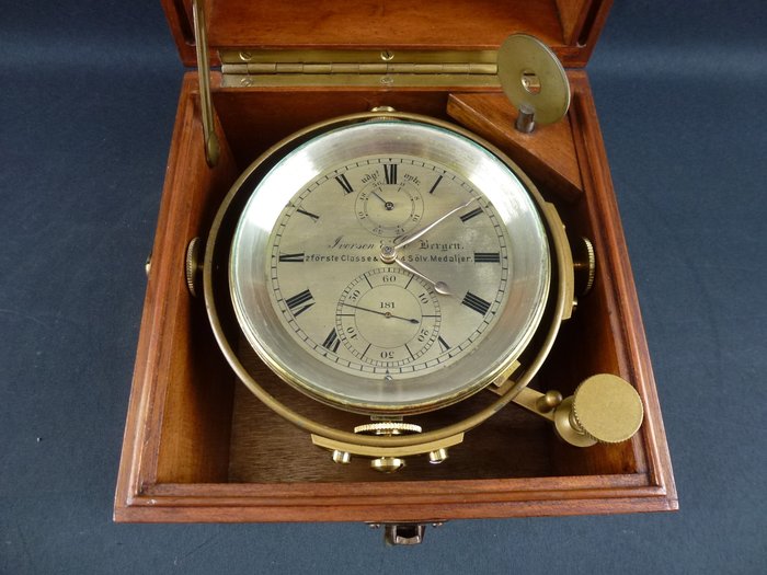 Two-Day Marine Chronometer - - Cast brass - 1950-1960 | Barnebys