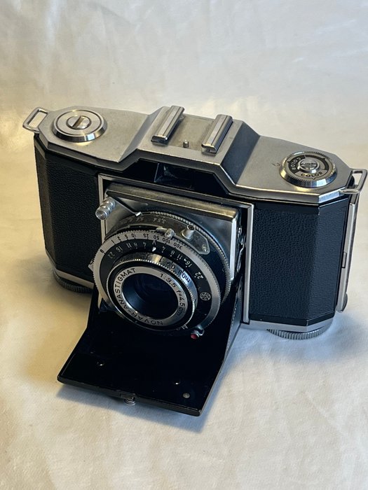 Zeiss Ikon Ikonta 35 (522/24) 1947-1953 Viewfinder camera | Barnebys
