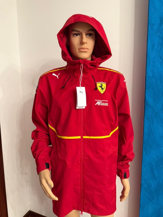 Ferrari - SF LMH Rain Jacket - HyperCar 499P - 2025 - Team wear | Barnebys