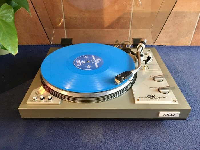 Akai - AP-206C - Direct Drive Auto Return Turntable | Barnebys