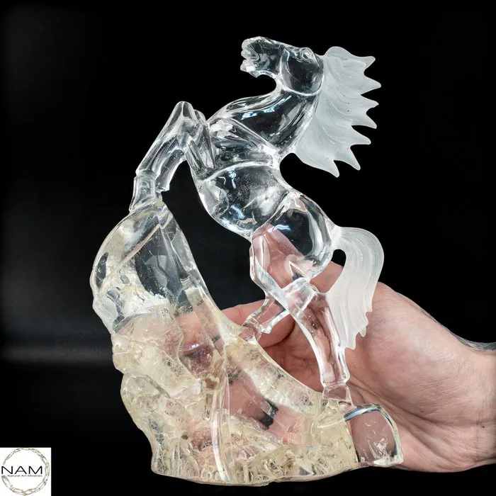 Natural massive quartz carving from Brazil. Masterpiece of Handwork ...