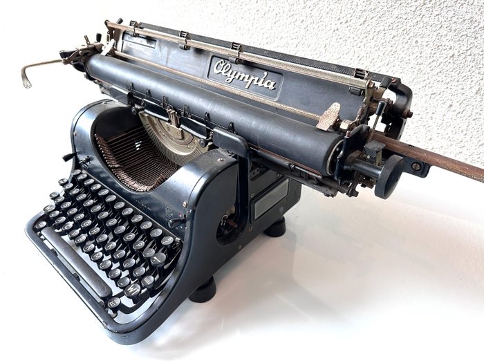 Olympia model 8 - with extra wide carriage A3 - Typewriter - 1930-1940 ...