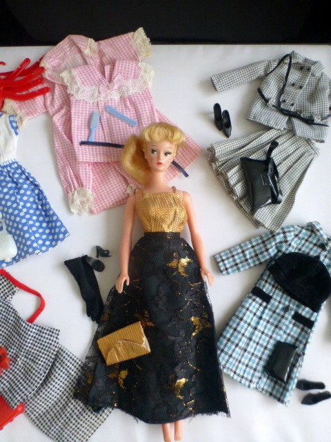 Hong Kong - Doll Davtex Jackie Clone Barbie Doll met 6 outfits - 1960 ...