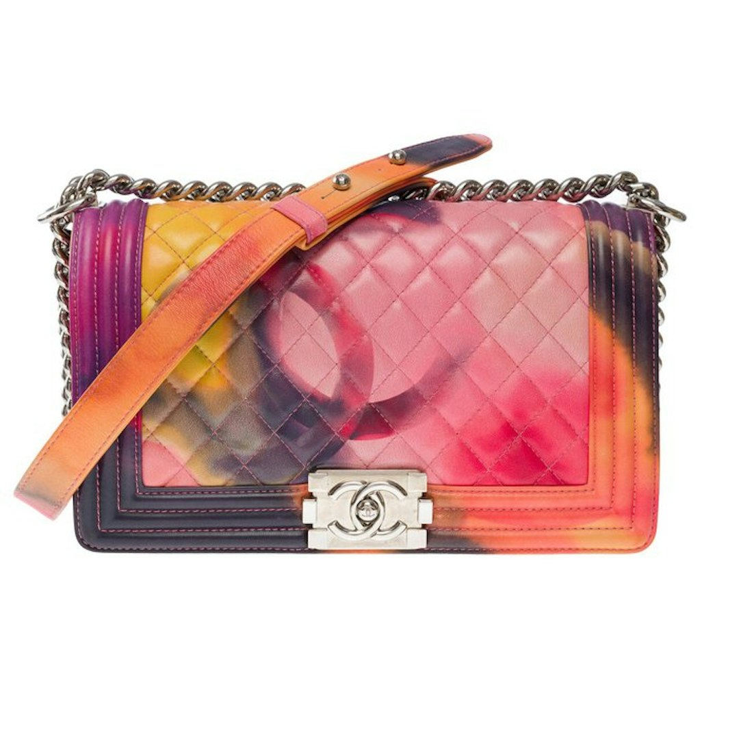 Find past auction results & realized prices on Barnebys’ results database.