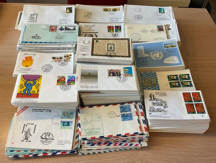 United Nations - New York - UNITED NATIONS; box with almost 2000 ...