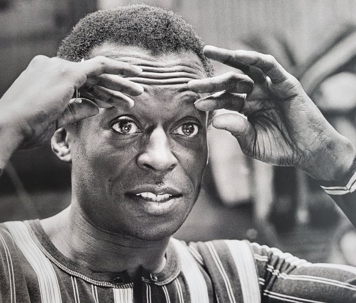 Don Hunstein (1928-2017) - Miles Davis in the studio, 1959, for ‘Kind ...