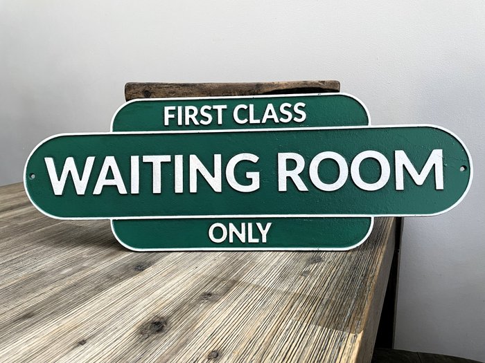 Spoorwegen - First Class - Waiting room - Wall plate - Cast iron | Barnebys