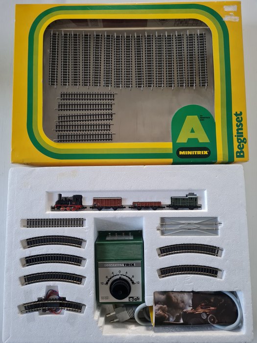 Minitrix N - 1034 - Starter set (21) - Start set with 20 extra right ...