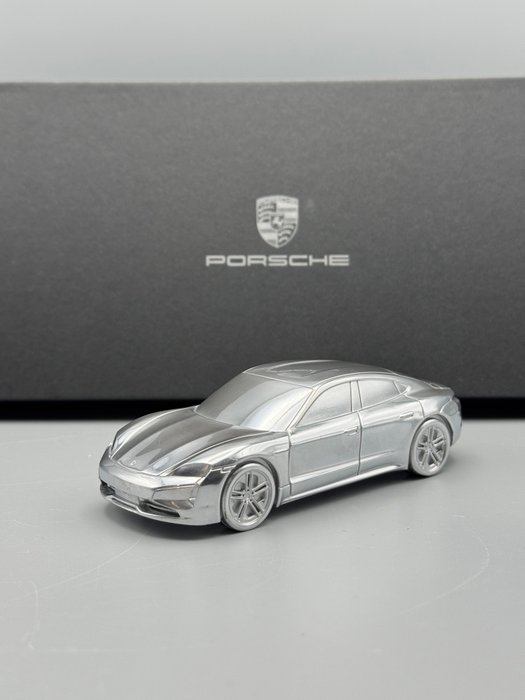 Porsche 2025 Taycan Paperweight - Porsche | Barnebys