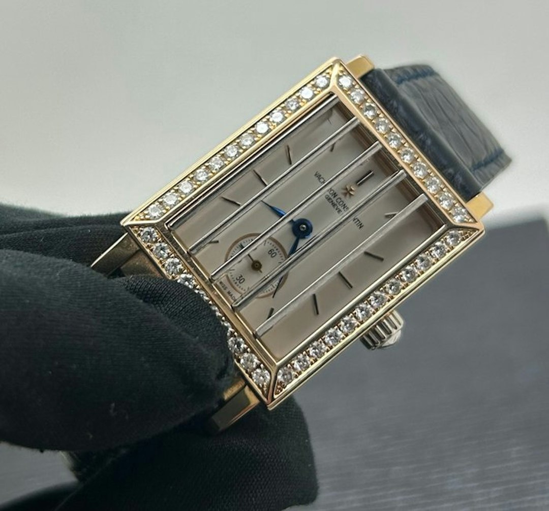 Find past auction results & realized prices on Barnebys’ results database.