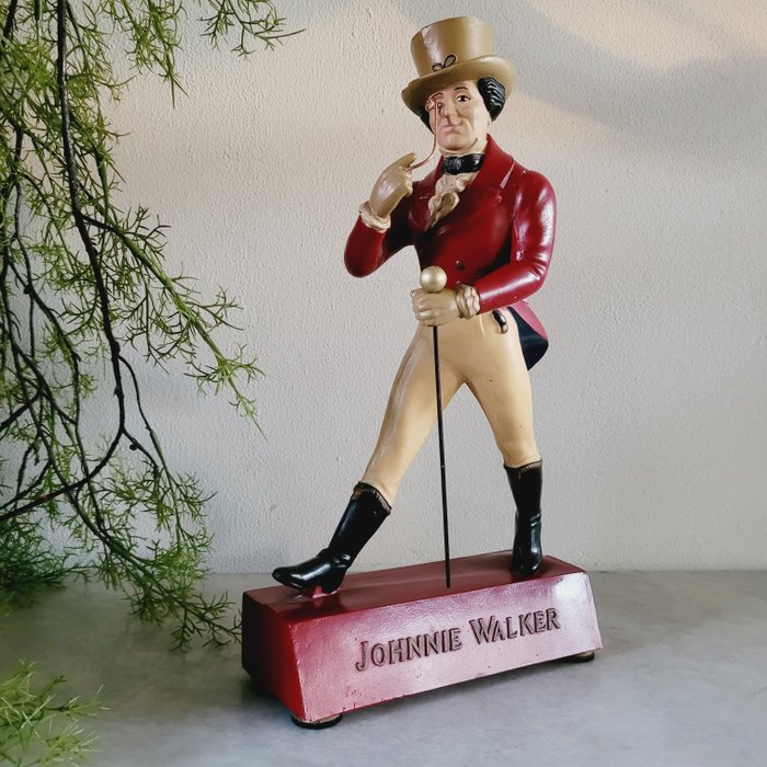 Johnnie Walker Striding Man, statue 1950s - Sign - Wood | Barnebys