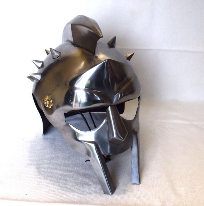 Military helmet - Replica of Russell Crowe's "GLADIATOR" HELMET the ...