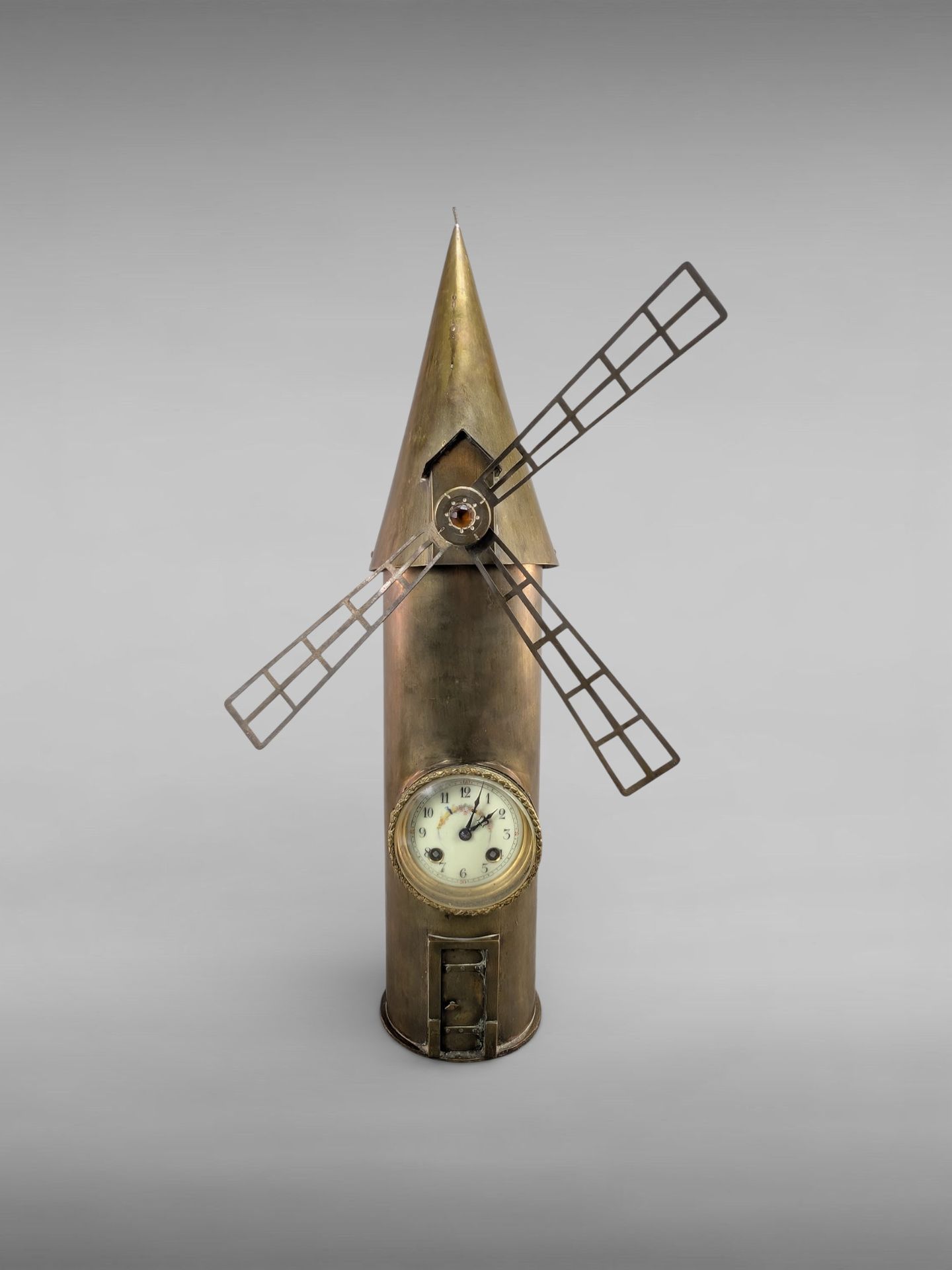 Alarm clock - WW1 - WW1 - WW1 - WW1 - WW1 - WW1 - WW1 - WW1 - WW1 ...