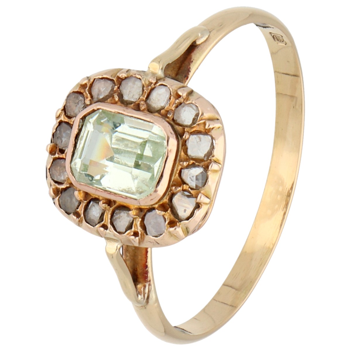 #226 | 14K yellow gold entourage ring set with spinel and diamonds | Barnebys
