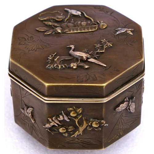 A SMALL JAPANESE MIXED METAL HEXAGONAL BOX LATE MEIJI / TAIS... | Barnebys