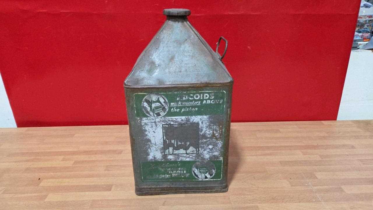 ADCOIDS PISTON OIL PYRAMID CAN | Barnebys