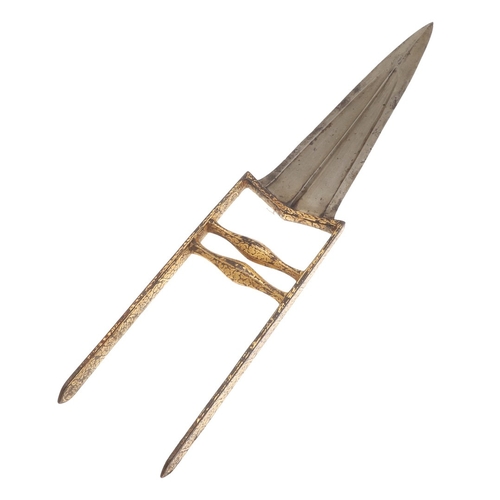 A FINELY DECORATED INDIAN KATAR OR PUNCH DAGGER. With a 22 c... | Barnebys