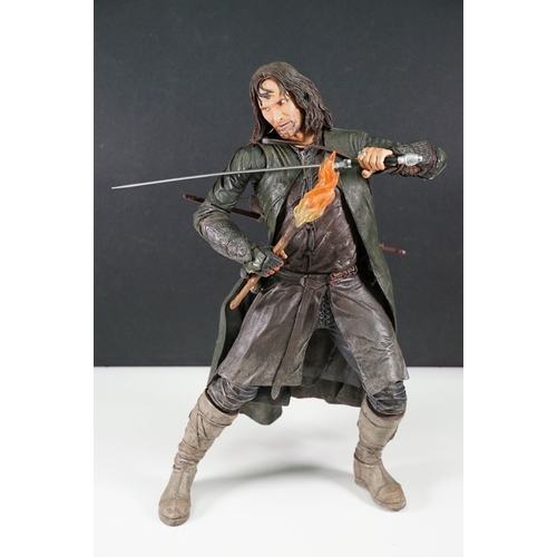 Neca Lord of the Rings 20" Aragorn Epic Action figure with a... | Barnebys