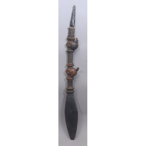 Tribal Art - A Sudanese Mandinka manding sword, the blade be... | Barnebys
