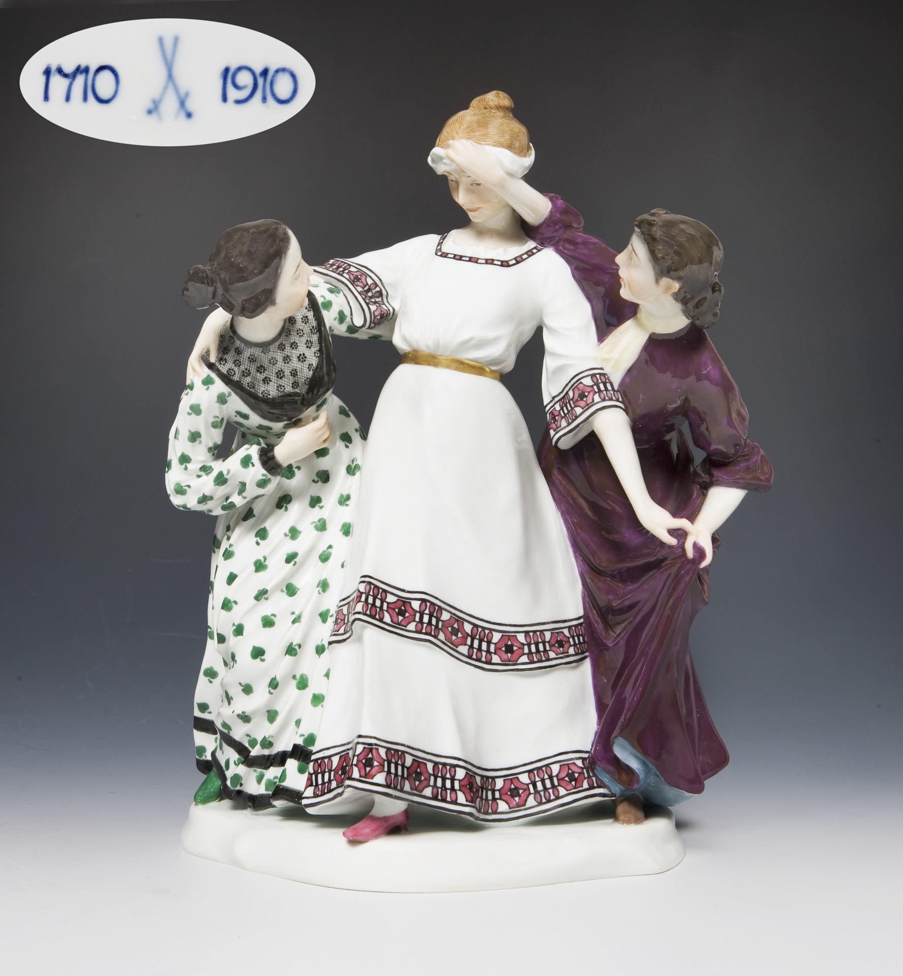 Art Nouveau figurine group: Girl playing blind man's buff. Meissen ...