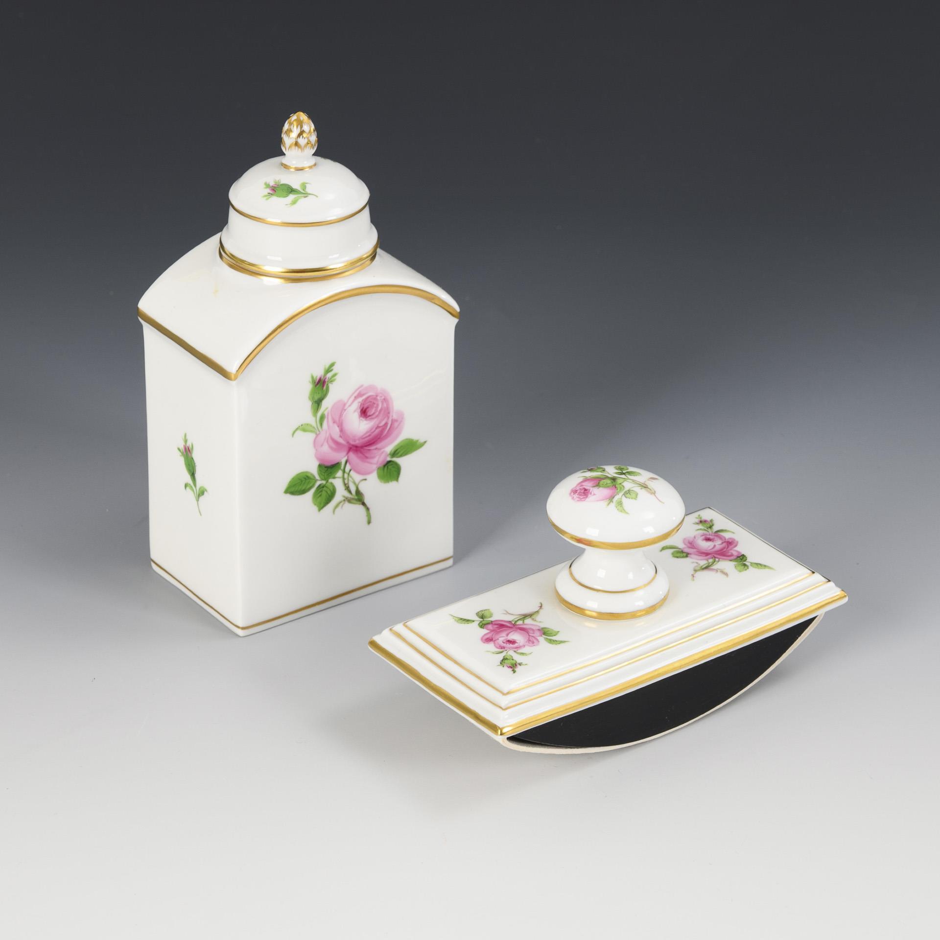 Tea caddy and cradle "Red Rose". Meissen. . Sword mark, 2nd half 20th ...