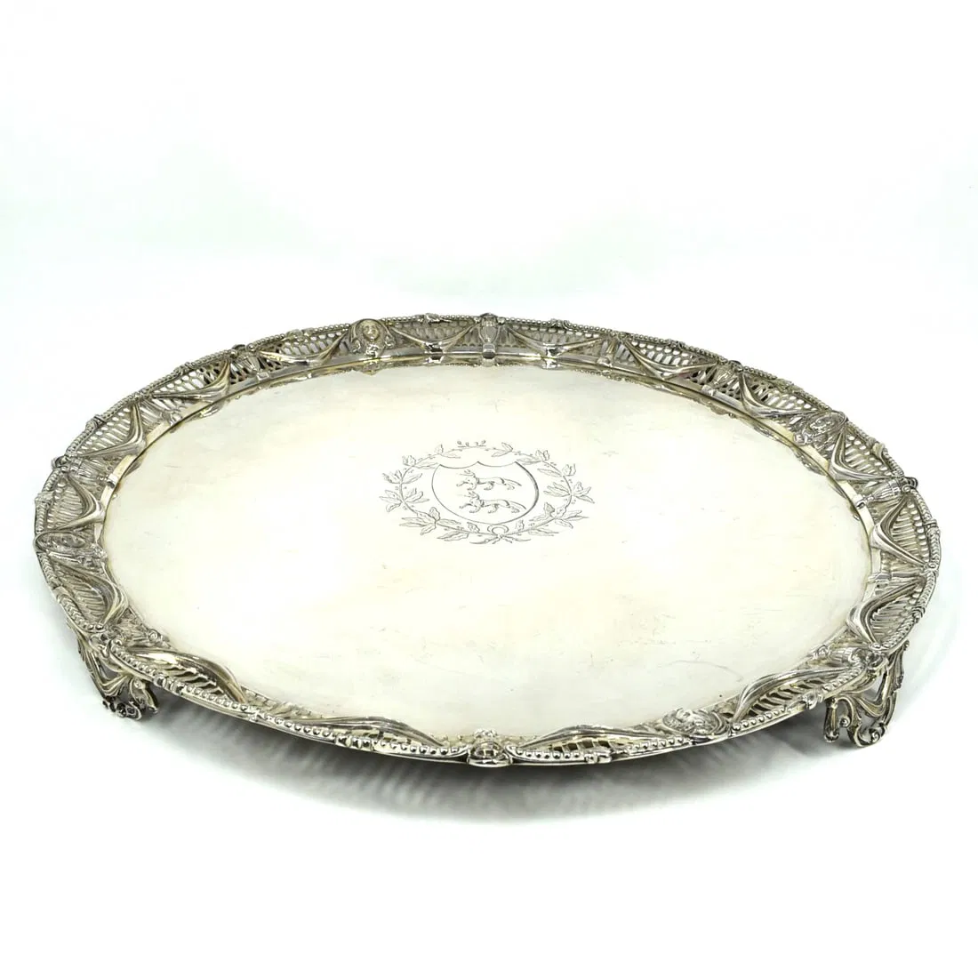 A George III sterling silver salver, James Young & Orlando Jackson, 1774 | Barnebys