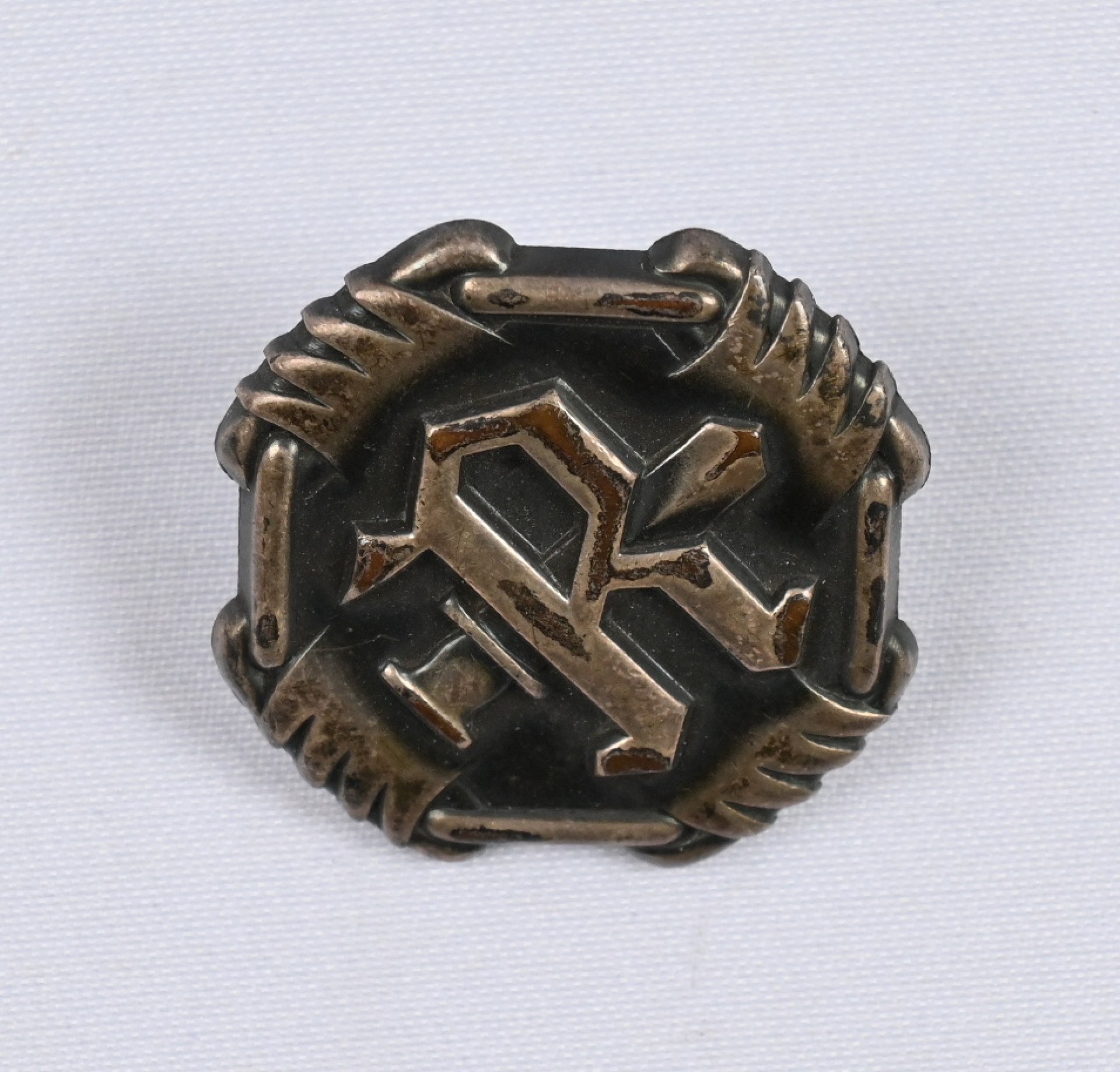 14th Division badge, Rukajärvi front badge. This is the larger type, ca ...