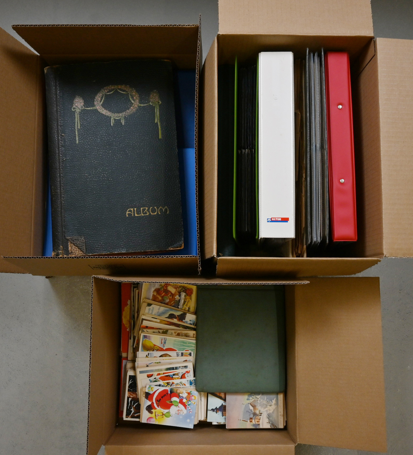 Box with large selection of ca. 15 KG of postcards in albums and ...