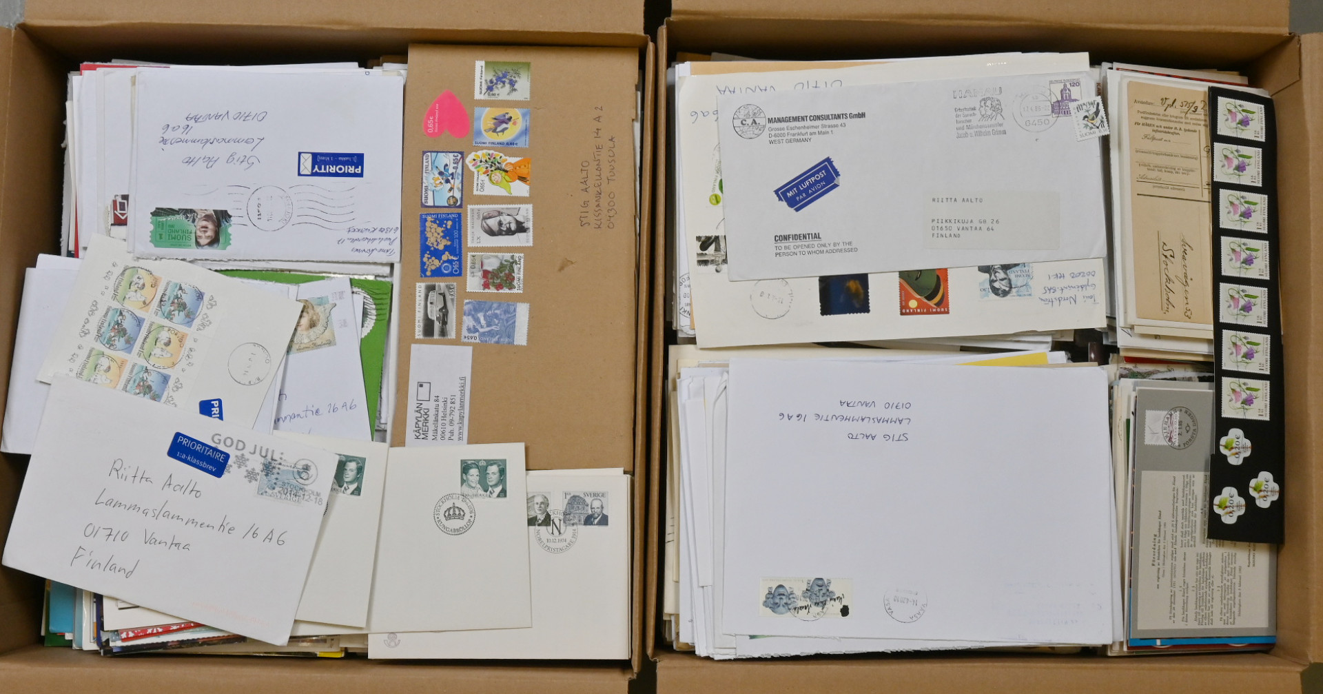 Postal item lot in two boxes. Total of ca. 20 KG of mixed, mainly ...
