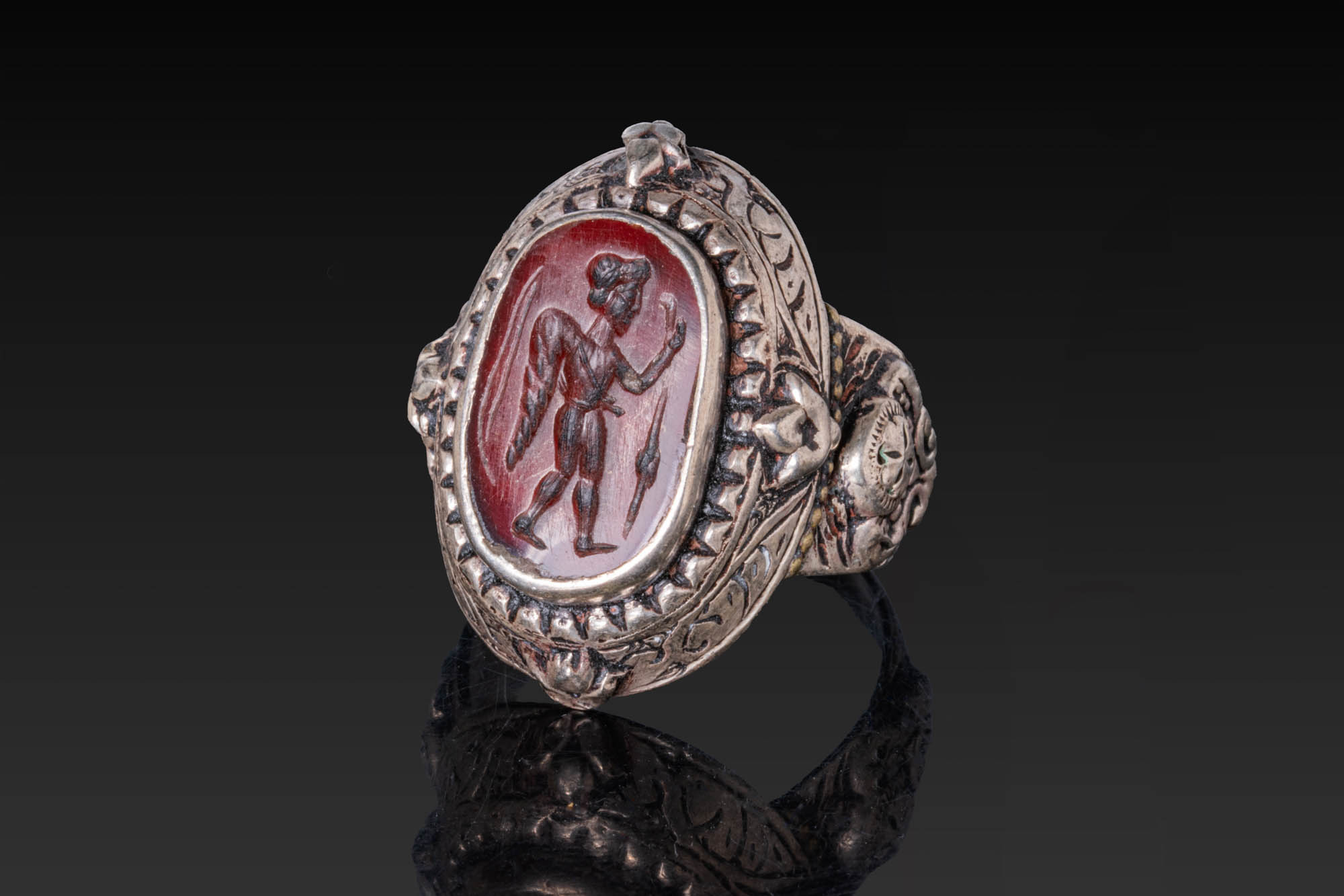 OTTOMAN SILVER RING WITH INTAGLIO DEPICTING WINGED FIGURE | Barnebys