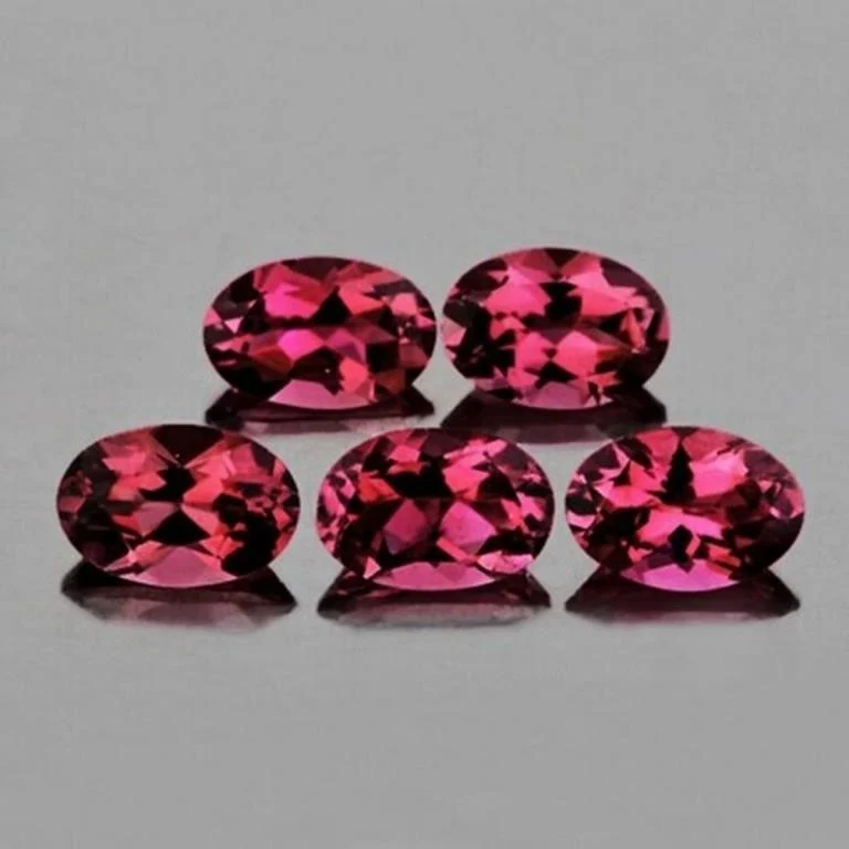 Natural Rhodolite Garnet 5 Pcs [Flawless-VVS] | Barnebys
