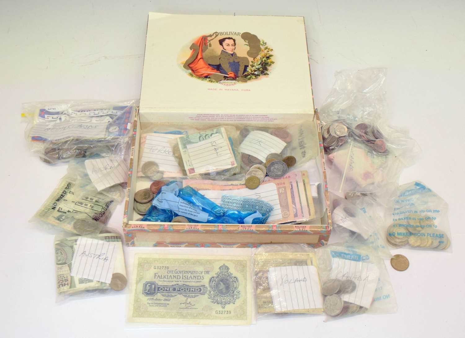 Assorted coins and banknotes including 1982 Falkland Islands ...