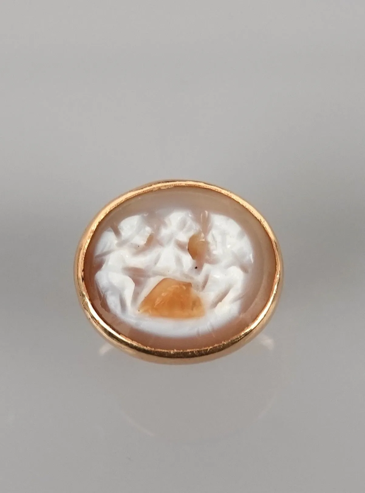 18K 0.90 CT Internally Flawless Solitiare Ring with GIA Report | Barnebys