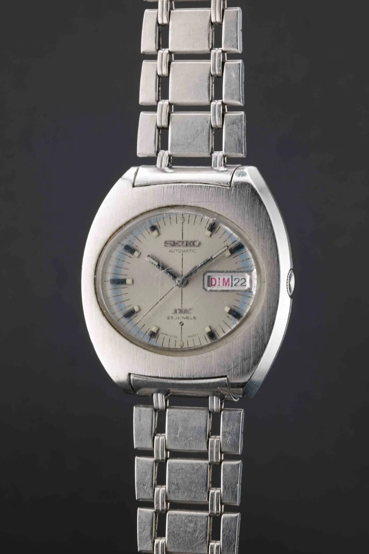 SEIKO DX Automatic Circa: 1970. Case: steel cushion, fluted crown ...