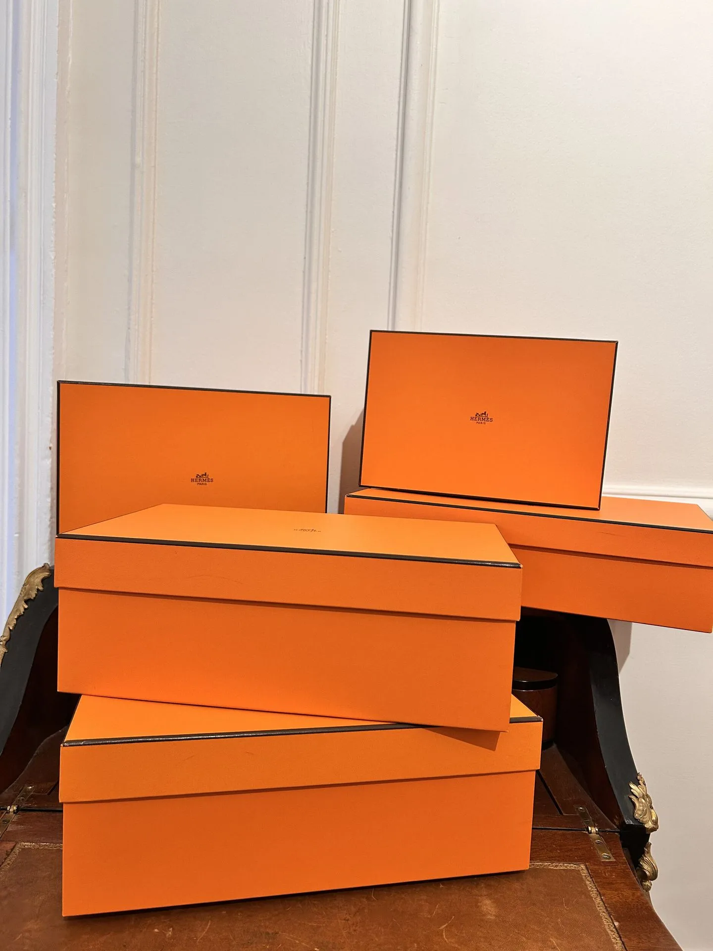 HERMES PARIS 5 orange cardboard boxes. 22 x 36 cm (x2) and 23 x 38 ...