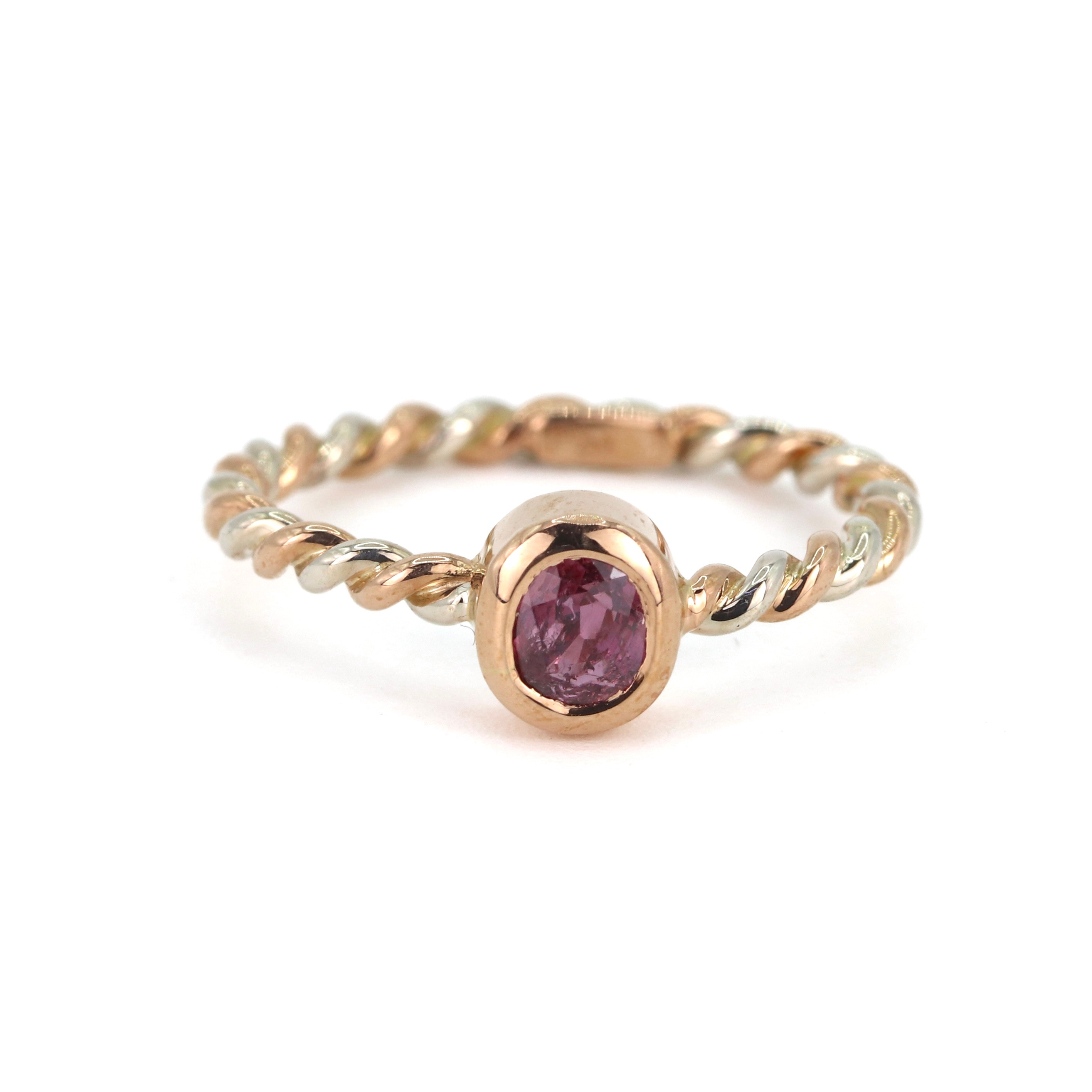 14CT WHITE & ROSE GOLD RUBY SET SOLITAIRE RING. | Barnebys