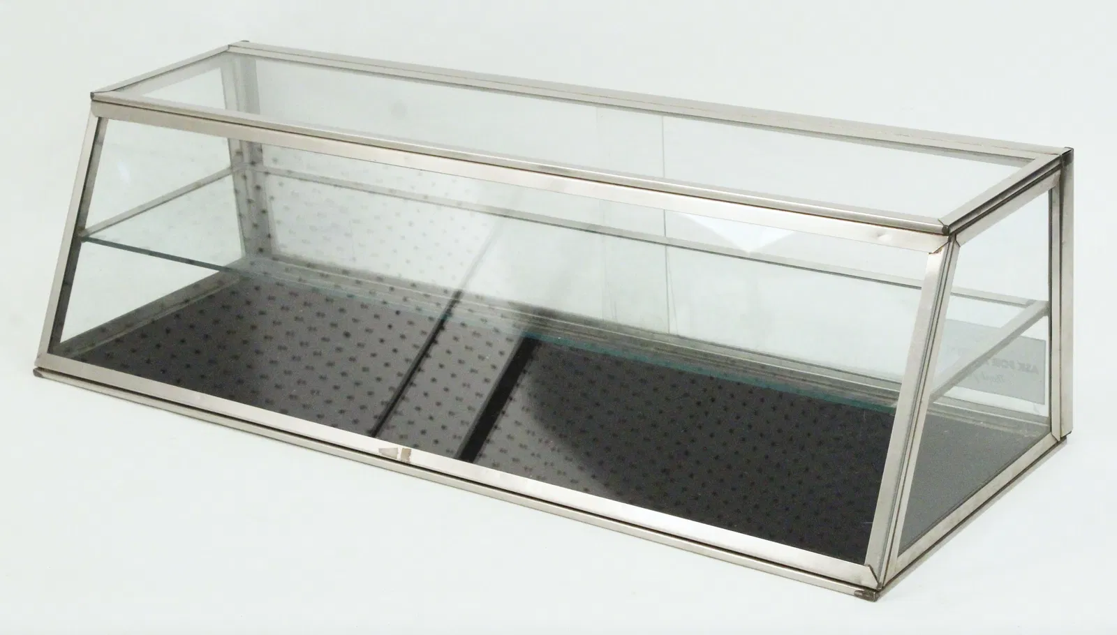 1960's Restaurant Pie Display Case | Barnebys
